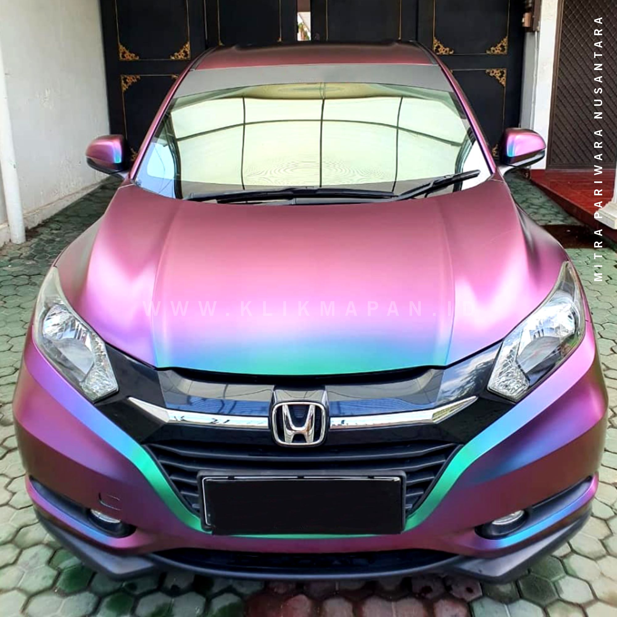 Kelebihan Car Wrapping Mobil Dengan Stiker 082111188875